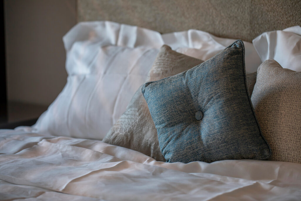 Cushion – PhD株式会社 – Penthouse Design Inc.